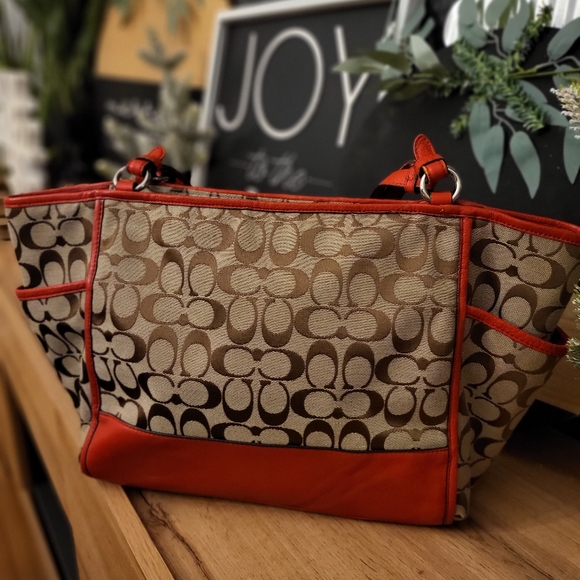 Coach | Bags | Coach Park Signature Carrie Tote | Poshmark